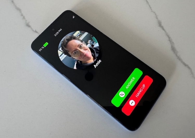 RAZ Cell Phone for Seniors: 2026 Top Choice in Dementia Tech!